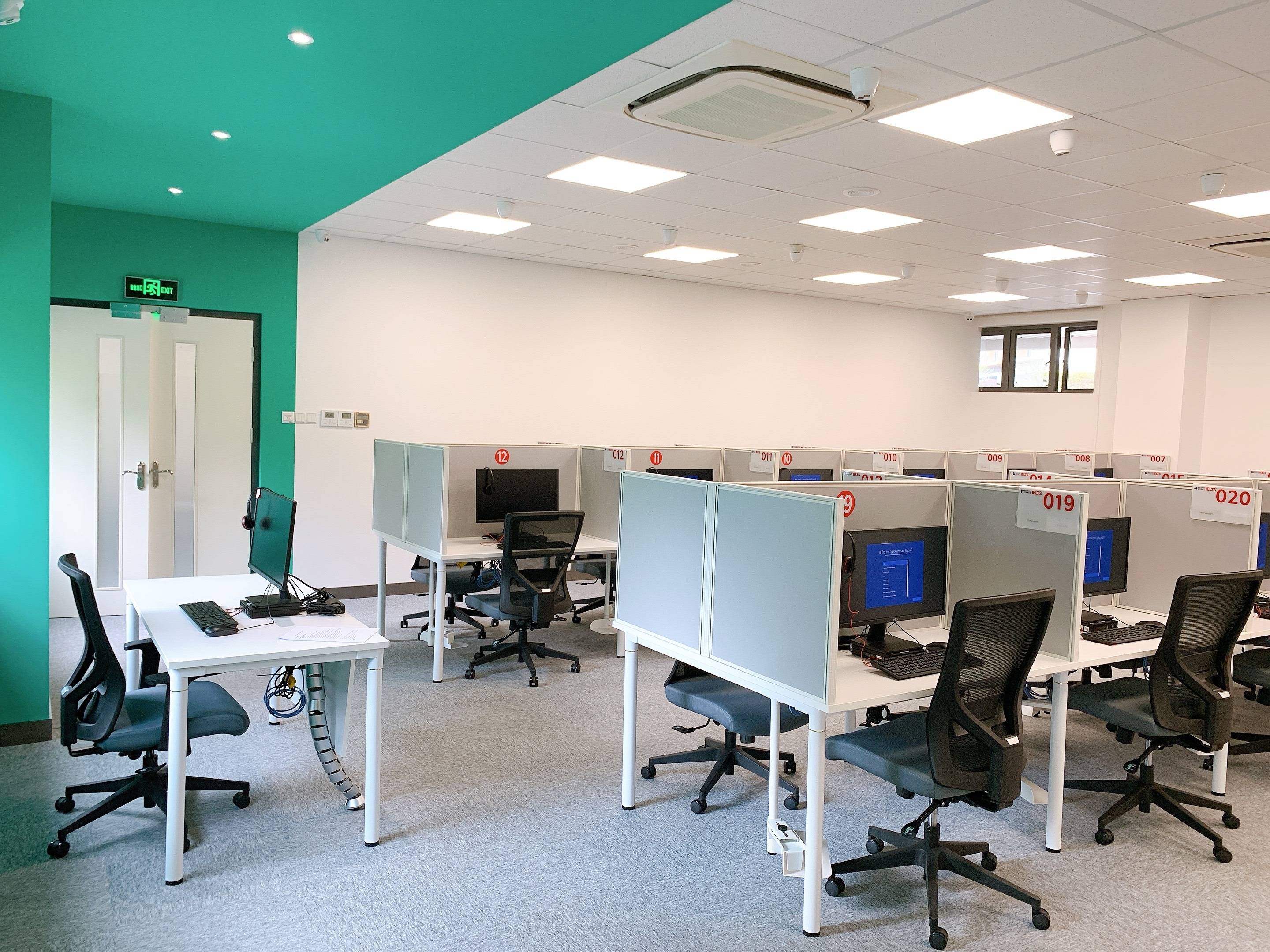 珠海首个雅思机考考点正式揭牌，落户UIC_考试_联合国际学院_姚昱旸