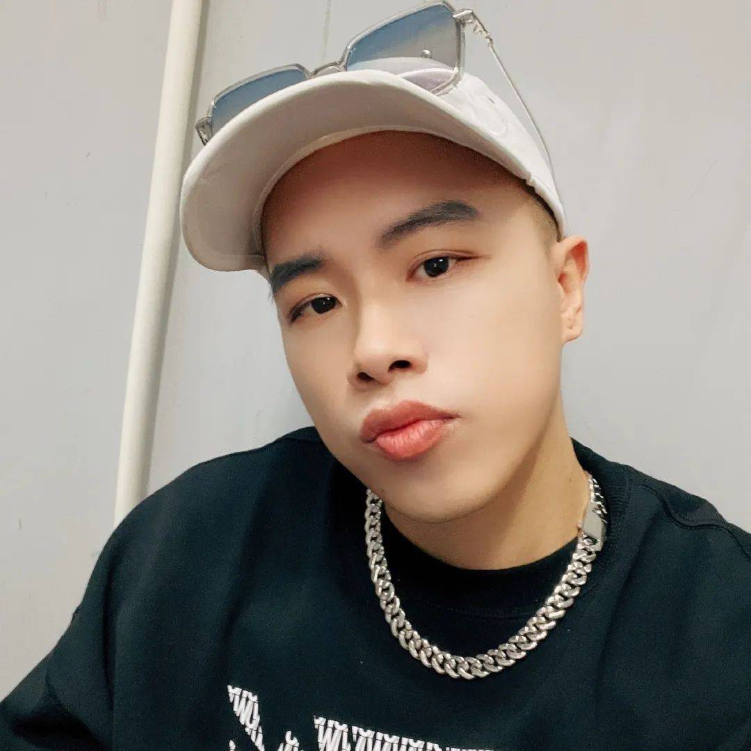 蹭热度？赵辰龙疯狂玩梗Jony J？_那奇_沃夫_Diss