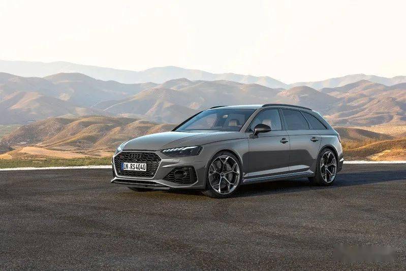 【性能加持】Audi RS 4 Avant/RS 5 追加竞技化套件零百快0.2秒 车身可降20mm_搜狐汽车_搜狐网