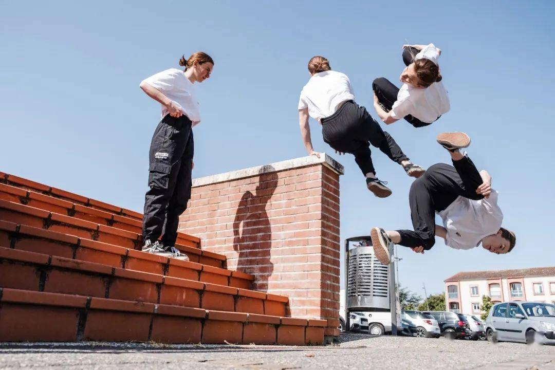 法国跑酷一姐「Lilou Ruel」的故事_monde_extr_du