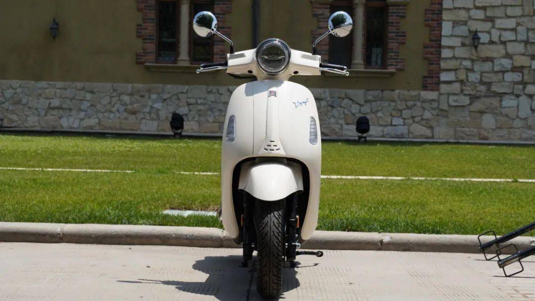 大阳发布会都说了啥？14980元起的混动复古踏板车VRF150，最显眼_搜狐汽车_搜狐网