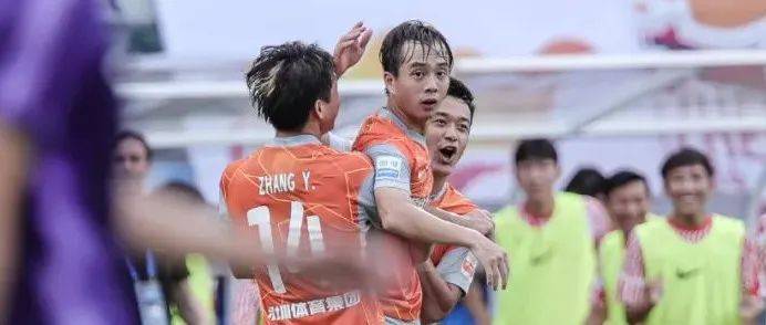 U23小将轰世界波 深足2比3天津津门虎_深圳队_徐越_比赛