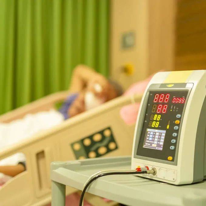 七旬老人高烧40.2℃被送进ICU！医生提醒：这笔钱可不能省！_体温_功能_处理