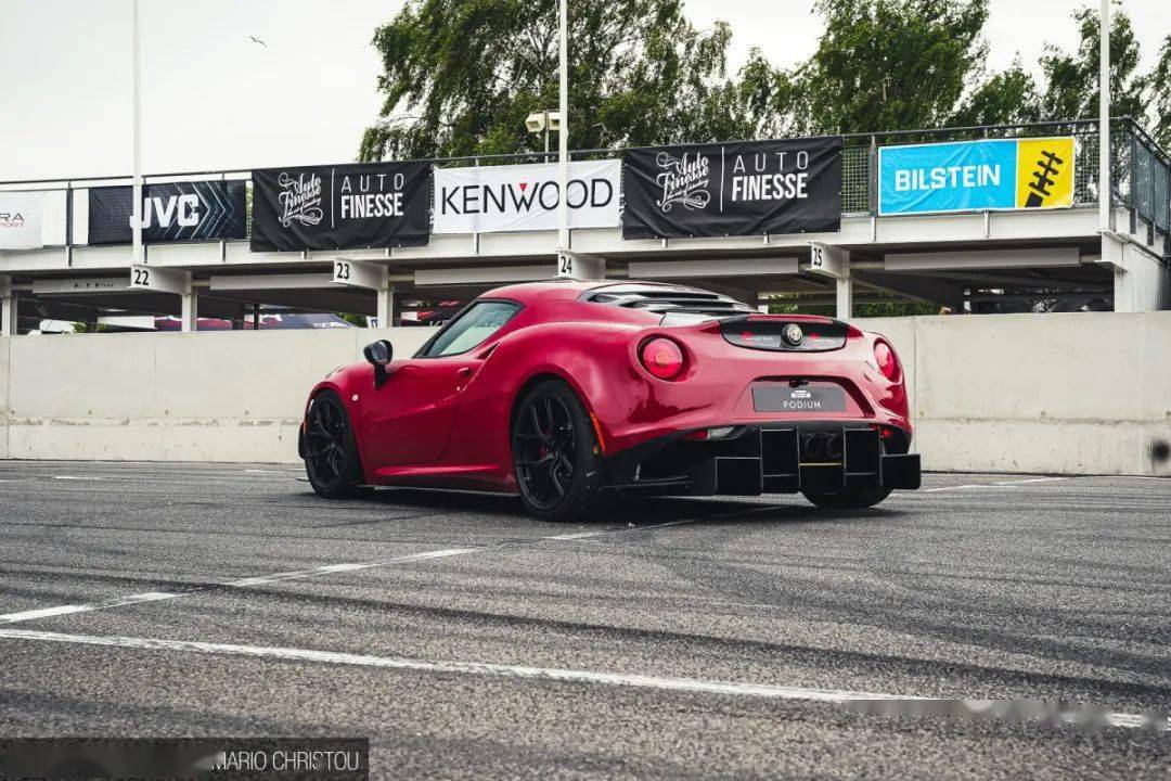 EVA 2号机？不对，这是昆虫眼的「 阿尔法罗密欧 4C 」_搜狐汽车_搜狐网