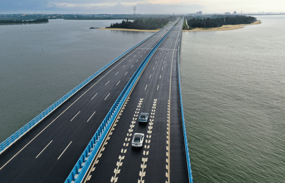 深蓝SL03配置曝光，最快5.9秒破百，标配8155芯片，还可为车充电_搜狐汽车_搜狐网