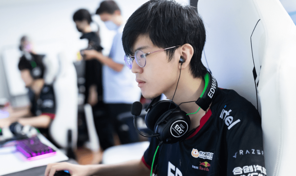 Jiejie重回首发！EDG世界冠军阵容完全体再战RNG_比赛_季后赛_Breathe
