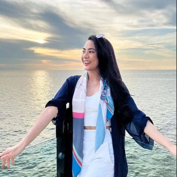 这位泰国小姐姐好美~_Tangmo_电话_热线