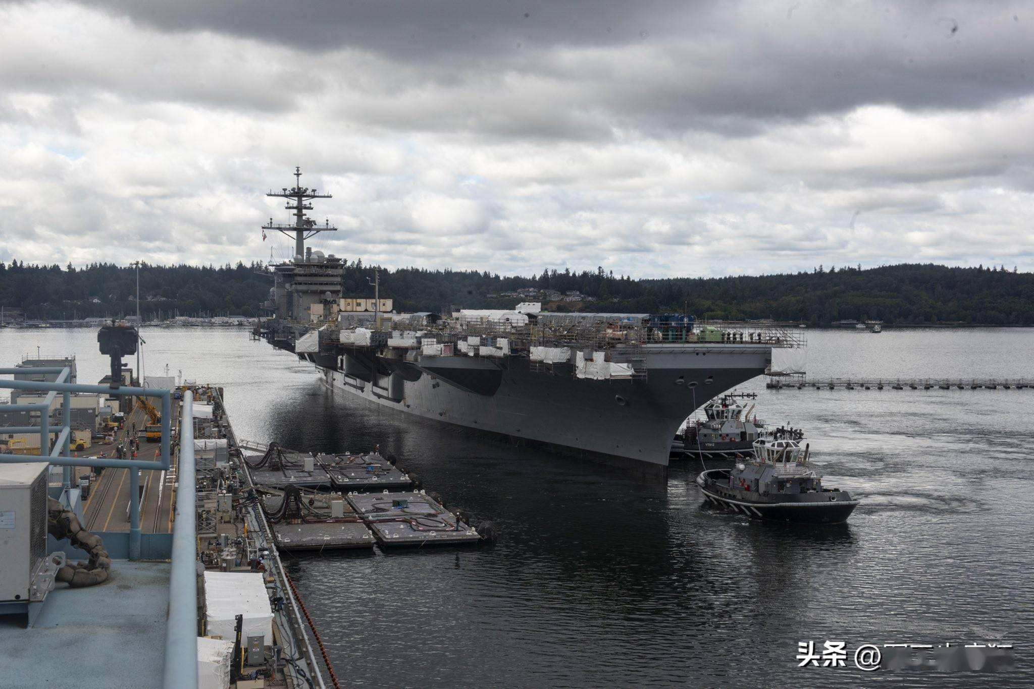 美国海军航母综合动态：11艘超级航母都在哪里？_尼米兹_杜鲁门_的部署