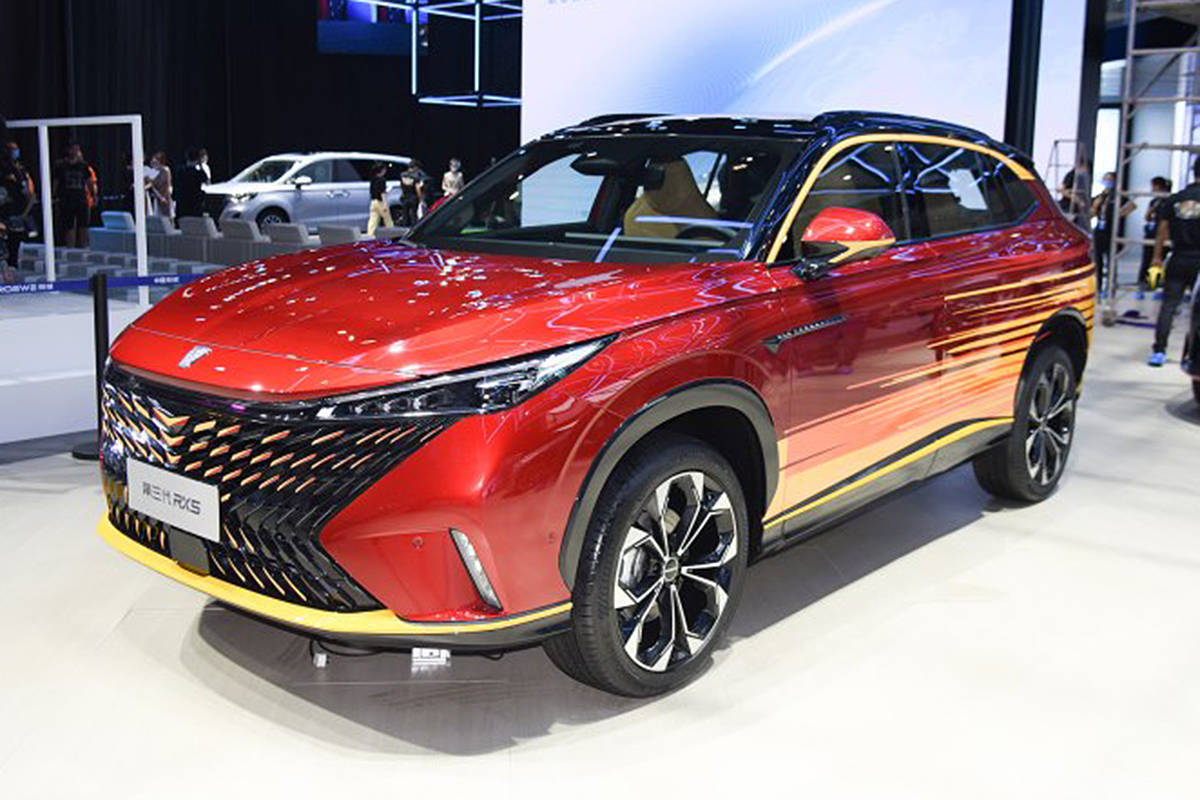 2022成都车展：上汽荣威RX5女足冠军版首发亮相_搜狐汽车_搜狐网