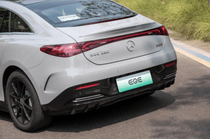 EQE正式发售，52.8万起步纯电平台打造，能否让奔驰再战百年？_搜狐汽车_搜狐网