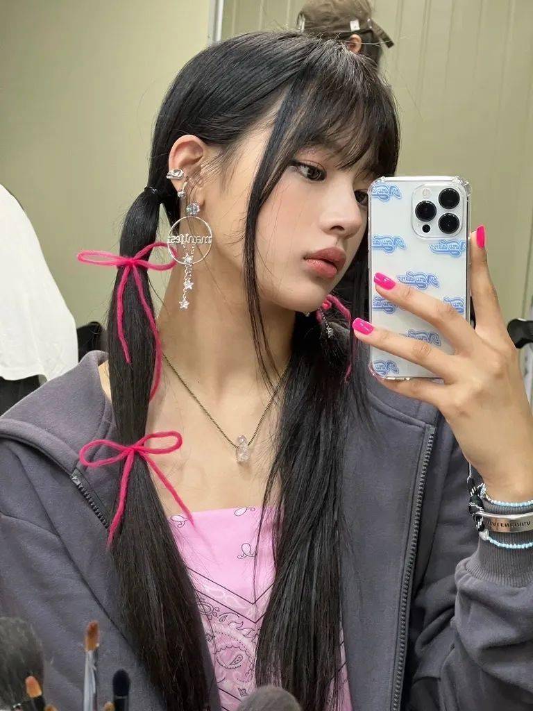 00后的社交“考点”——NewJeans_专辑_设计_概念