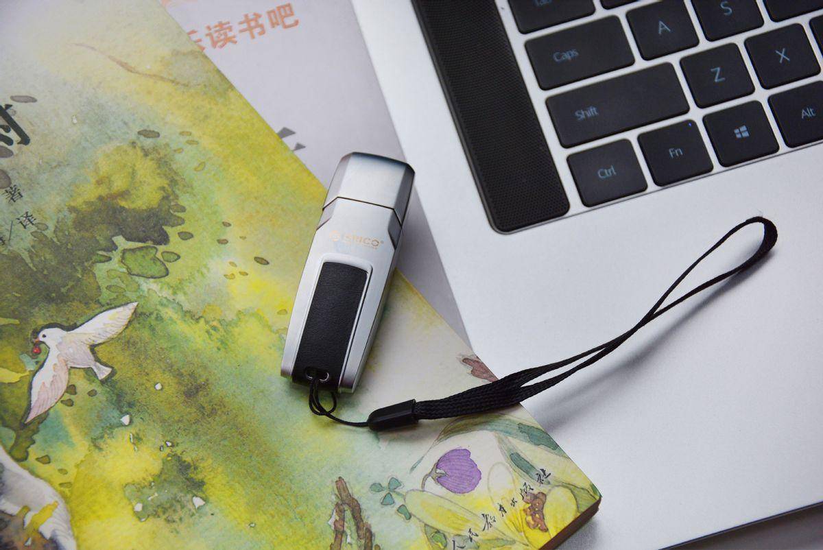 奔驰造型外形炫酷，奥睿科UFSD-C快闪U盘，400M/S不掉速，实测_搜狐汽车_搜狐网