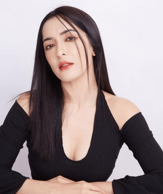 女星被害案又有新瓜，为她愤怒发声的闺蜜锒铛入狱，泰娱到底怎么了？_Pinky_Tanya_Peck