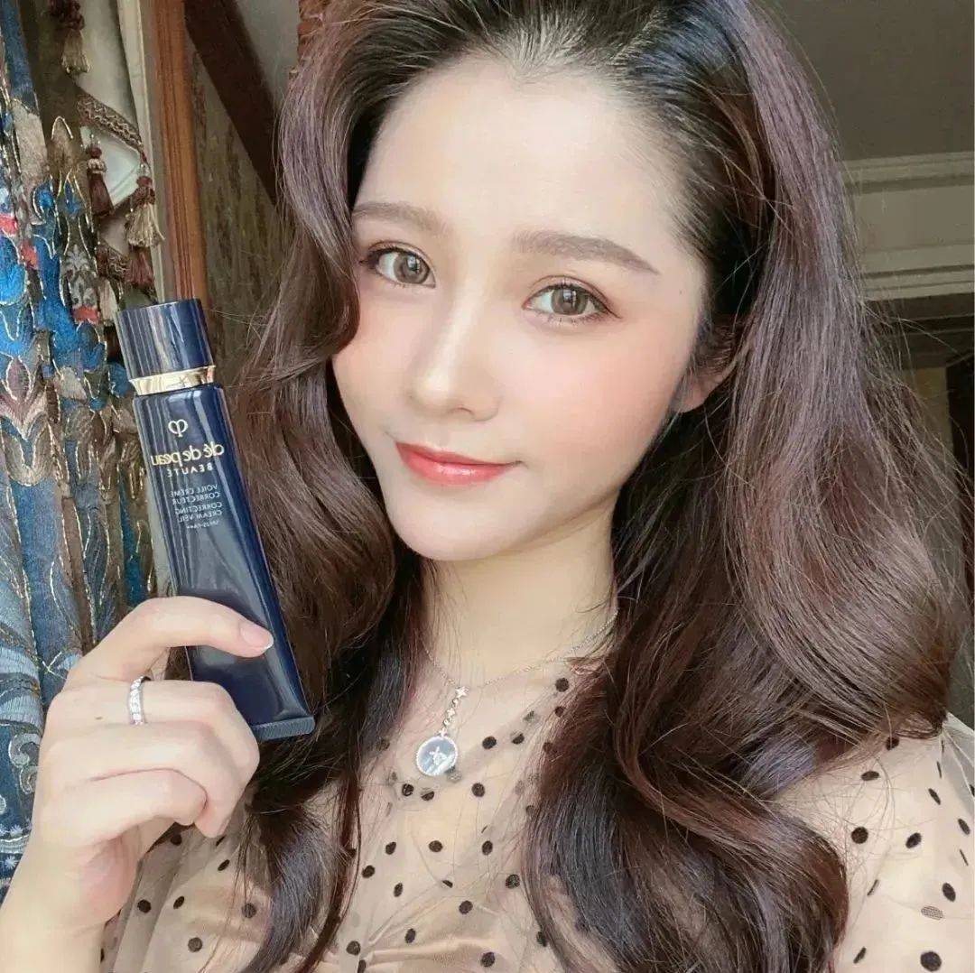 惊喜价!cpb隔离乳第二支半价!皮肤化妆效果