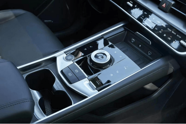 TMED混动系统加持 起亚第五代Sportage狮铂拓界HEV版本动力看点多_搜狐汽车_搜狐网