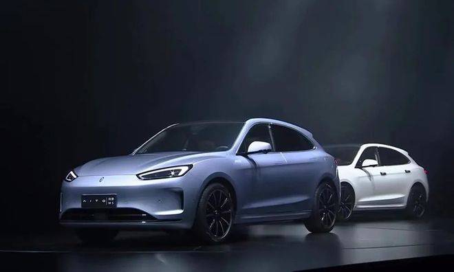 AITO首款纯电SUV落地，问界M5 EV 28.86万元起售_搜狐汽车_搜狐网