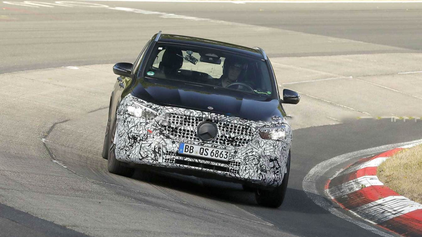 MMA平台绝版奔驰GLA亮相 前脸和尾灯变化大_搜狐汽车_搜狐网