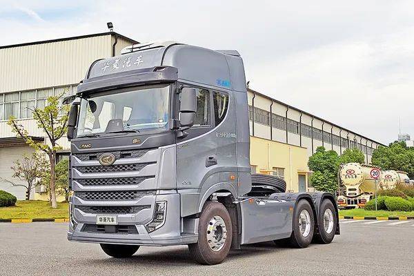 开创国内重卡乘用化先河 华菱S11/X9实拍解析 | 卡车之友网_搜狐汽车_搜狐网