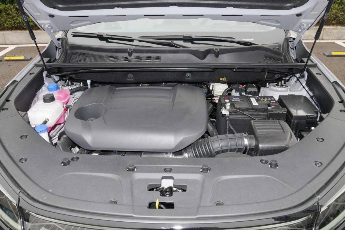 12.49万起，入门就配1.5T+8AT，第二代长安CS75PLUS有多香？_搜狐汽车_搜狐网