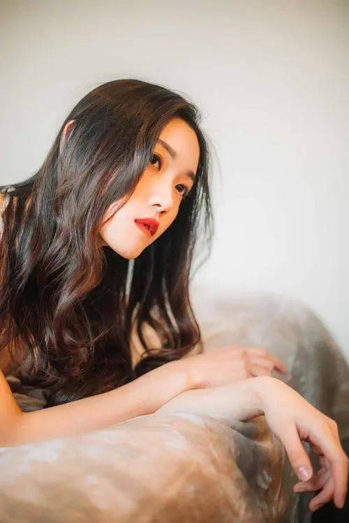 男人眼中，女人掉价的这3种行为，希望你没有情感课程魅力