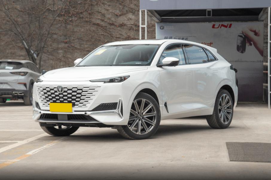 长安终于稳了，全系2.0T配8AT，14.59万起，UNI-K到底多能打？_搜狐汽车_搜狐网