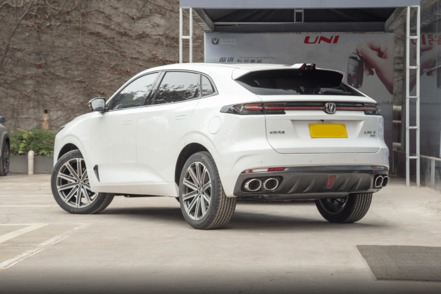 长安终于稳了，全系2.0T配8AT，14.59万起，UNI-K到底多能打？_搜狐汽车_搜狐网