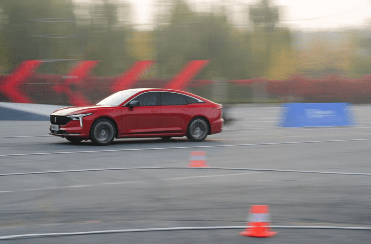 中秋自驾出游 奔腾B70 2.0T陪你放肆去野_搜狐汽车_搜狐网