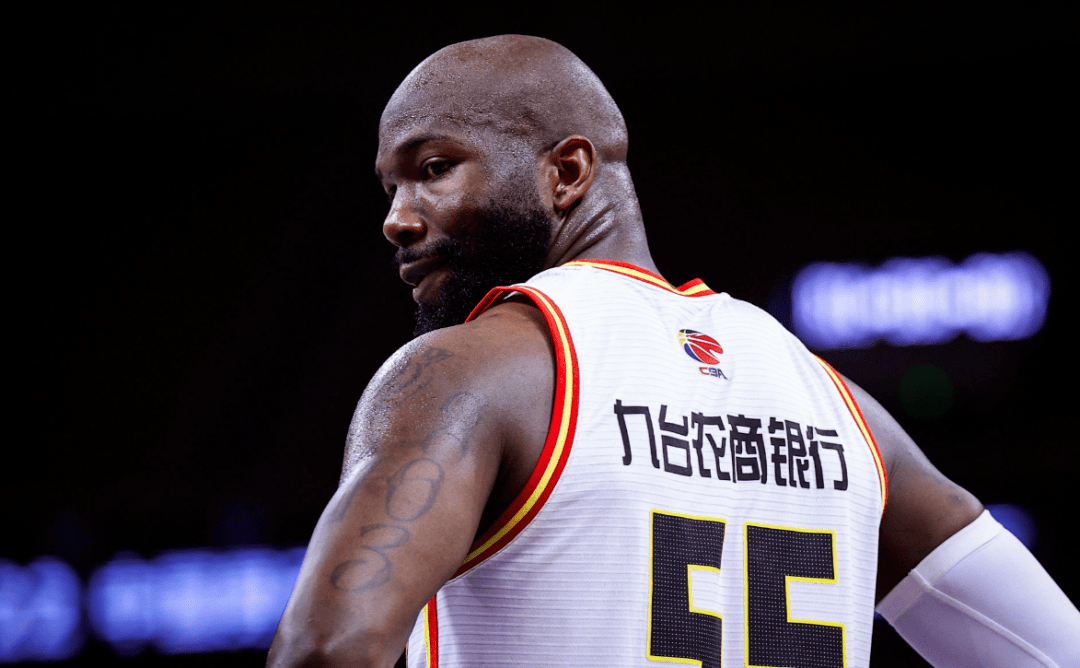 一张训练照，就把AJ37 Low和拉文一代曝光了？_系列_归化_Luka