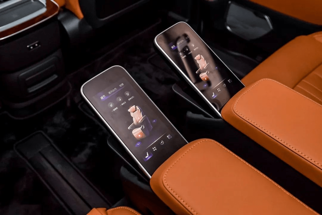 高端MPV市场“破局者”，新红旗HQ9上市售价35.88万起！_搜狐汽车_搜狐网