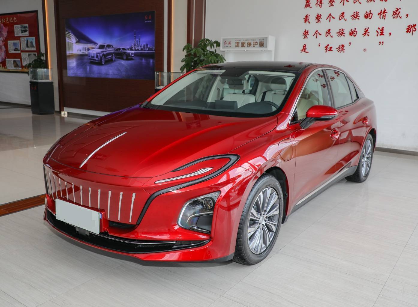 花21万买一台23款红旗E-QM5 PLUS电车值不值？看完你就懂了_搜狐汽车_搜狐网