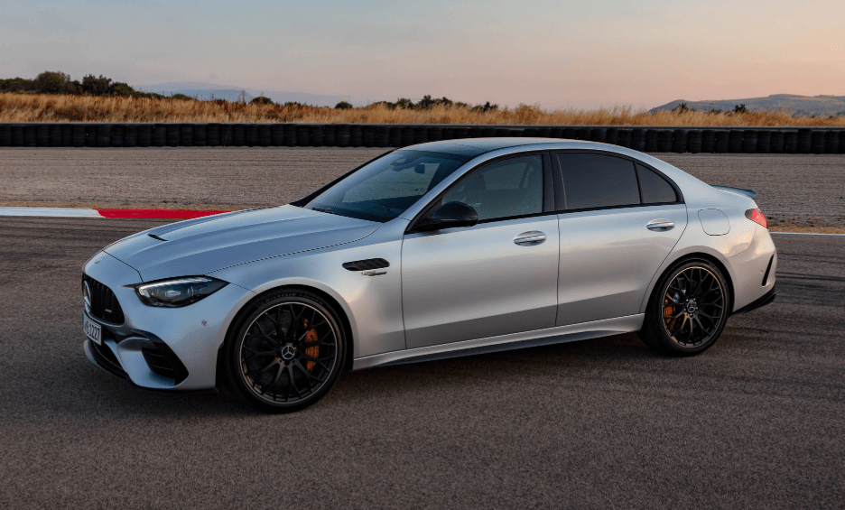 新奔驰AMG C63官图来袭，搭2.0T引擎+电动机，可选20英寸锻造轮毂_搜狐汽车_搜狐网
