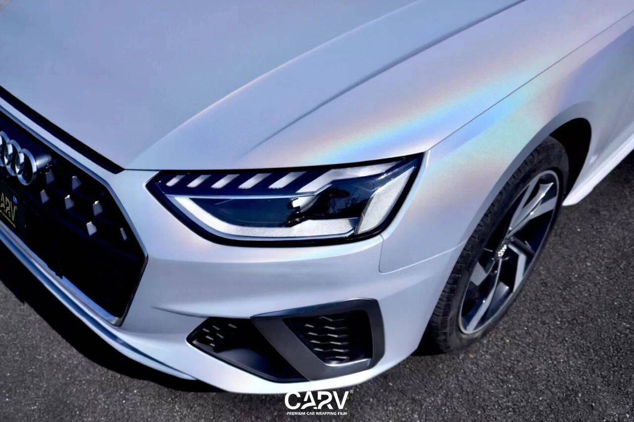 奥迪A4L卡孚CARV改色膜镭射白，彩虹的七彩镭射白_搜狐汽车_搜狐网