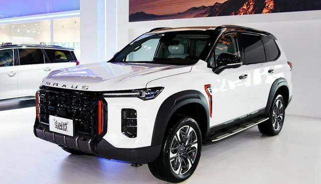 坦克500迎来“劲敌”！大通全尺寸SUV亮相，配2.0T柴油+采埃孚8AT_搜狐汽车_搜狐网