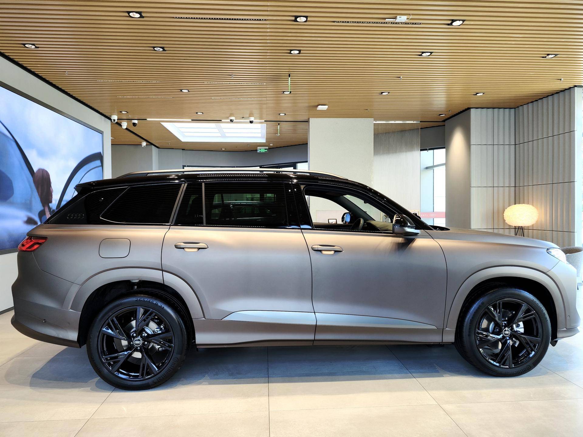 豪华版途昂？实拍体验奥迪Q6 45.96万元起/首发第四代EA888发动机_搜狐汽车_搜狐网