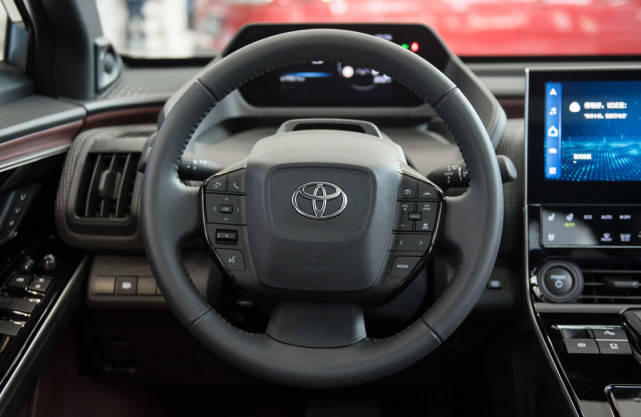 广汽丰田bZ4X上市 定位中型纯电SUV 19.98万起售_搜狐汽车_搜狐网