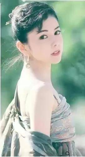齐藤由贵——原本是昭和玉女却因为沉迷多段不伦恋失去一切日本事业形象