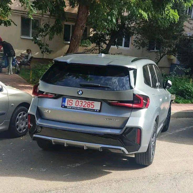 新版宝马X1最快12月亮相，尺寸飙升，2.0T+四驱，实力超越奥迪Q3_搜狐汽车_搜狐网