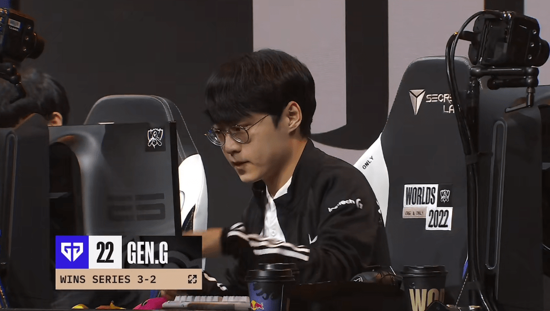 “DK憾负GENG，许秀一脸落寞”，Canyon尽力了，管泽元哭腔解说_比赛_花生_英雄联盟