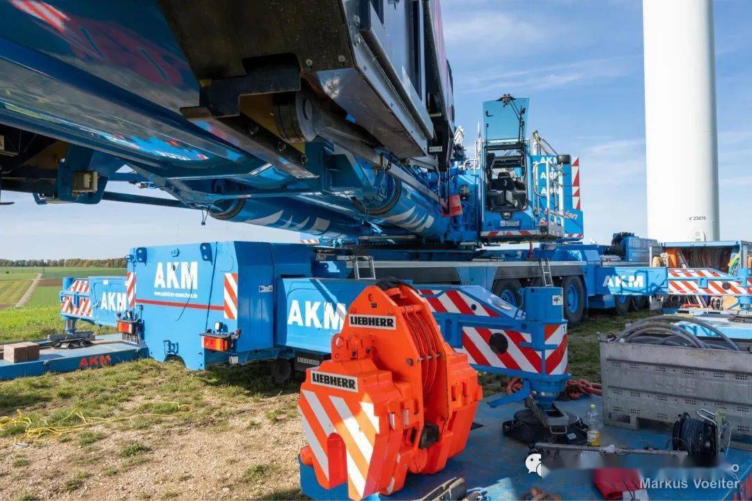 赏心悦目的起重美图，利勃海尔 LTM1650 AKM 吊装 Vestas 风机_搜狐汽车_搜狐网
