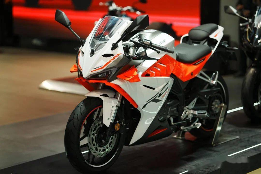 丰富运动仿赛市场，赛科龙RC250加入战局丨摩博会特辑_搜狐汽车_搜狐网