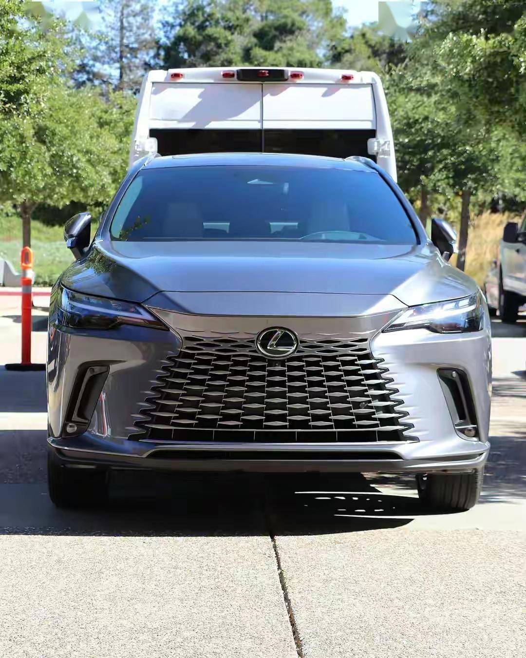 雷克萨斯RX“售价曝光”，气场不输宝马X5，立体造型+2.4T+8AT_搜狐汽车_搜狐网