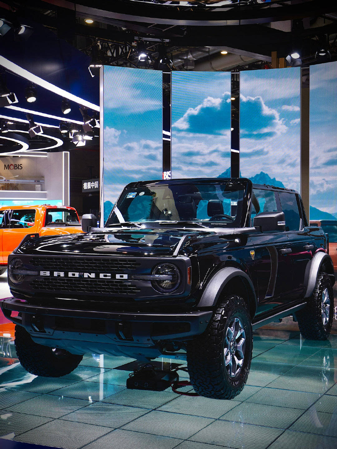 纯电猛禽、Bronco亮相进博会，福特想翻身，就看这波了？_搜狐汽车_搜狐网