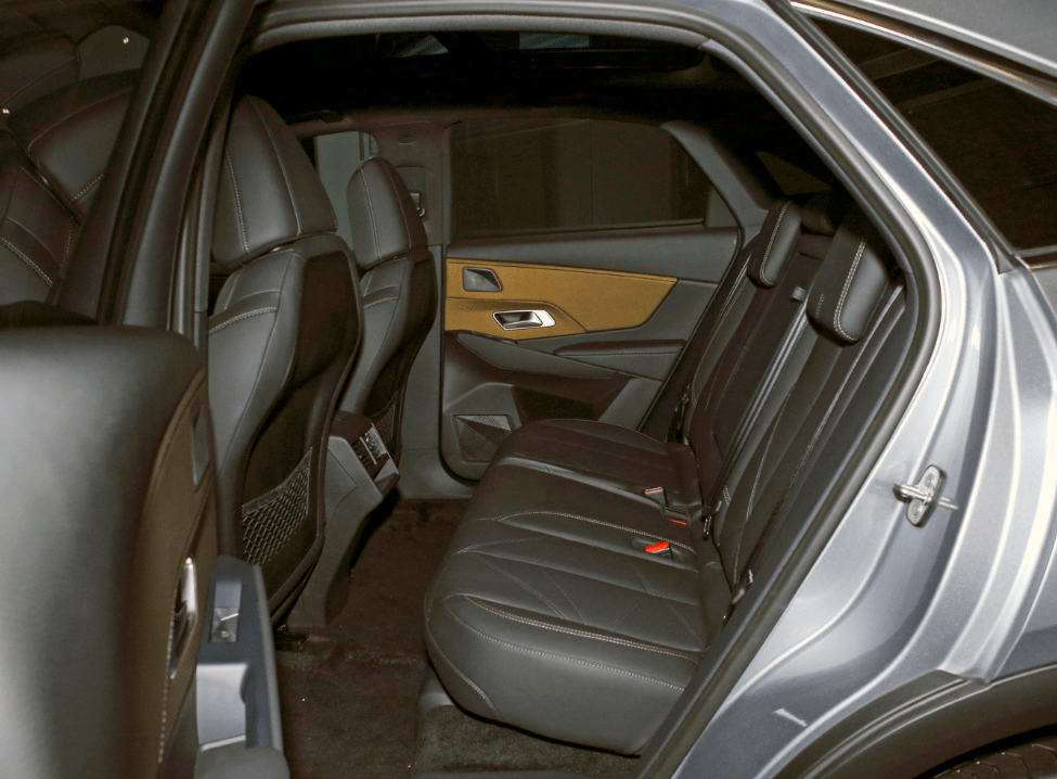 要浪漫or要实用？DS7蒙马特十周年臻藏版对比本田CR-V_搜狐汽车_搜狐网