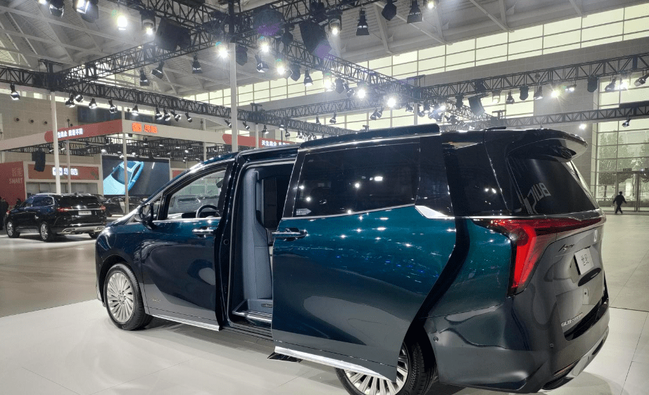 比GL8还高级，采用全新设计理念，别克世纪四座版实拍_搜狐汽车_搜狐网