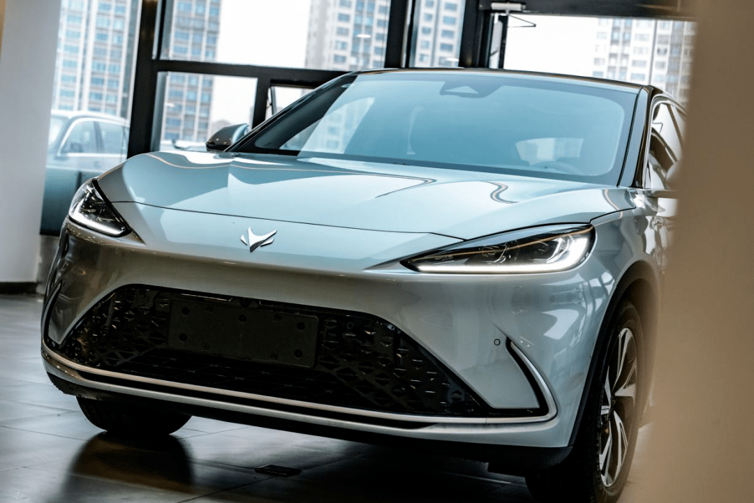 极狐阿尔法S 525S VS 小鹏P7 480G！都是入门标配谁更值？_搜狐汽车_搜狐网