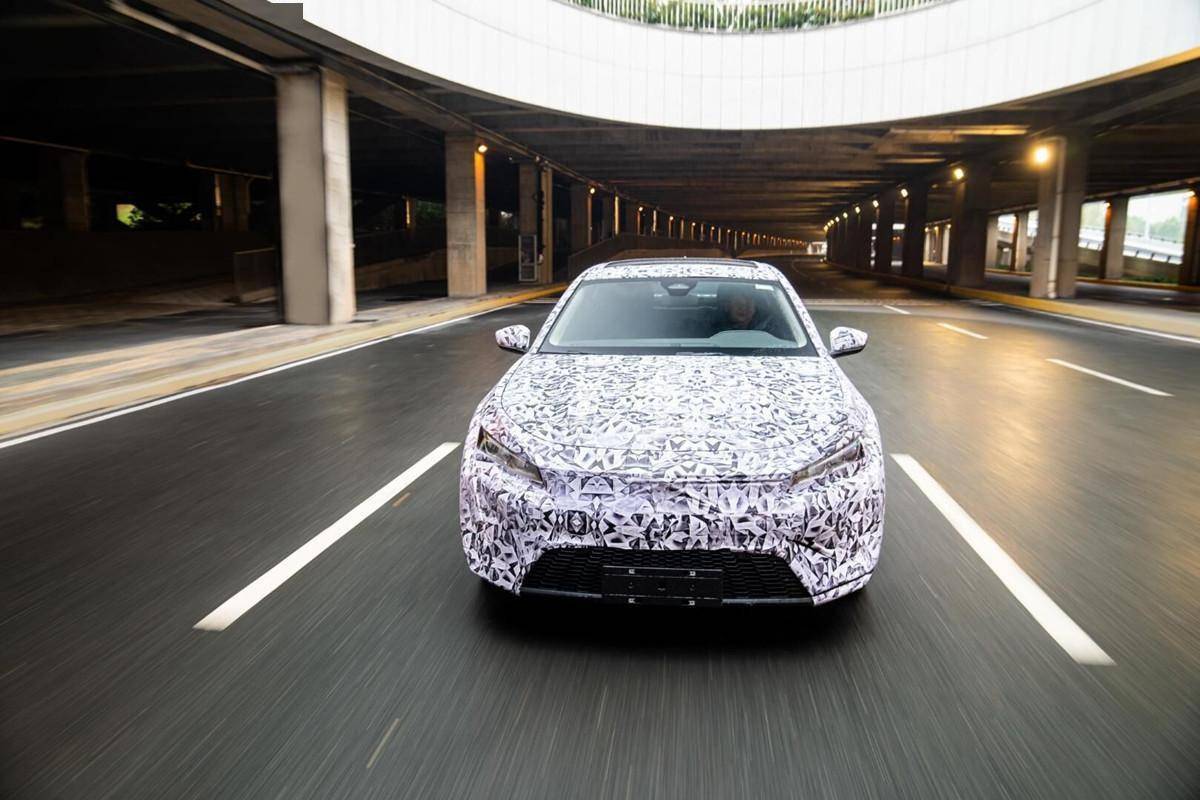 官方开始预热，东风标致408X谍照曝光，跨界造型，或定价15万左右_搜狐汽车_搜狐网