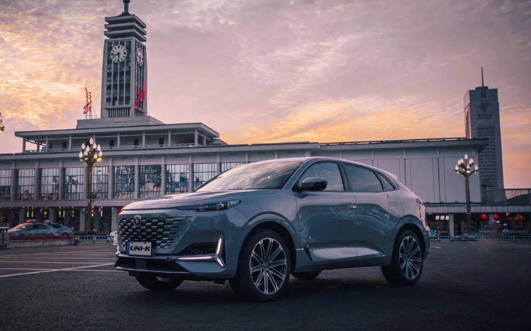 爱信8AT + 博格华纳四驱，配2.0T，这些豪车配置SUV只卖16万_搜狐汽车_搜狐网