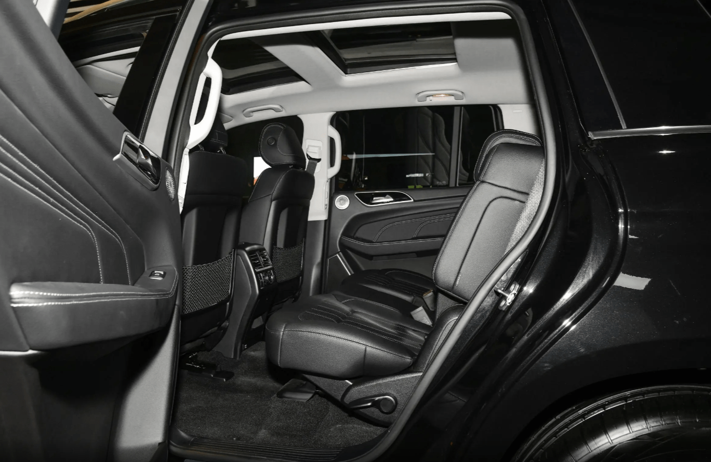 “换标版奔驰GLS”，搭载3.0T引擎！看了这款国产SUV，还要陆巡？_搜狐汽车_搜狐网