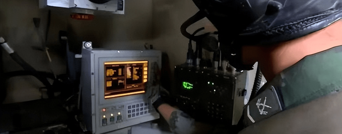 中国装备志——PLL09式122毫米轮式自行榴弹炮_装甲_车辆_配置