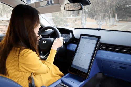 女白领购车记，宋PLUS、smart精灵#1、小鹏G3i三车争宠！_搜狐汽车_搜狐网